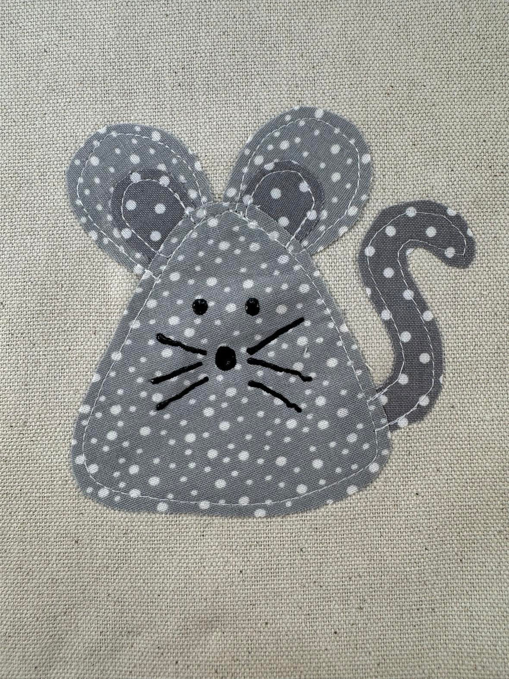 Mouse in 2 styles applique pattern – Lisa’s Little Things LLC